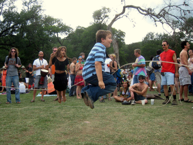 22 Fun Team Building Games & Activities for Kids | Kid Power